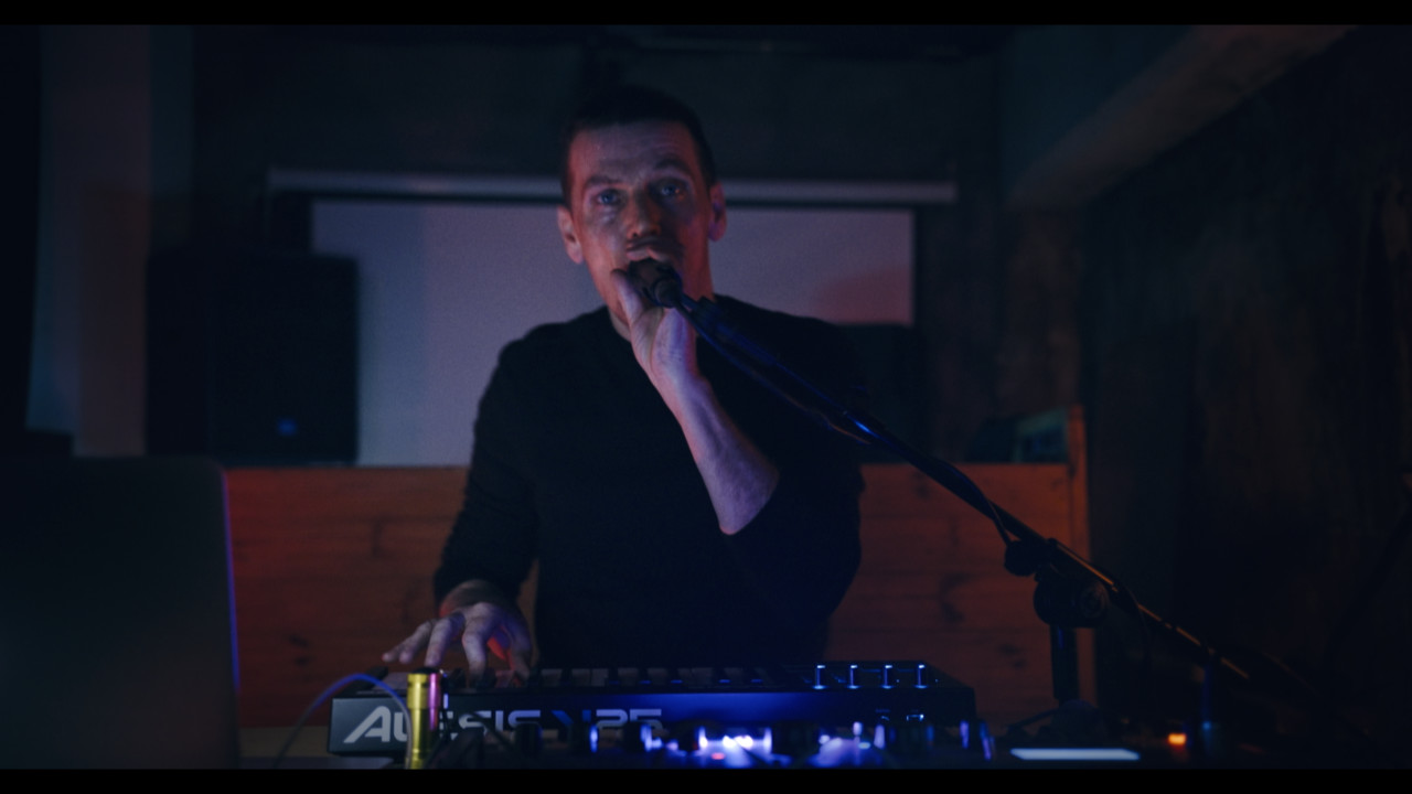 ERIC RANDOM @ SPETTRO - Sleepers Records | URSSS | mistake television