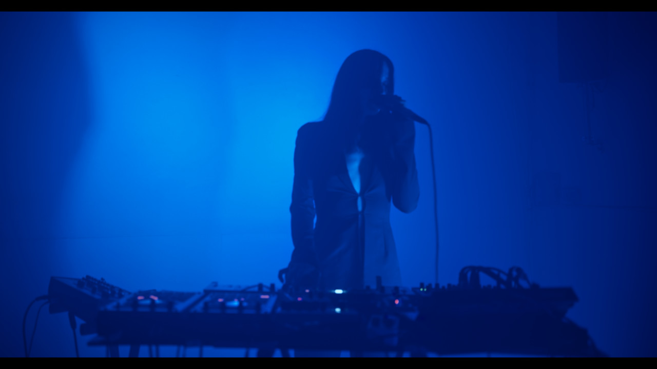 VÍZ (Réka Csiszér) @ HAUNTER RECORDS x C3 | URSSS | mistake television